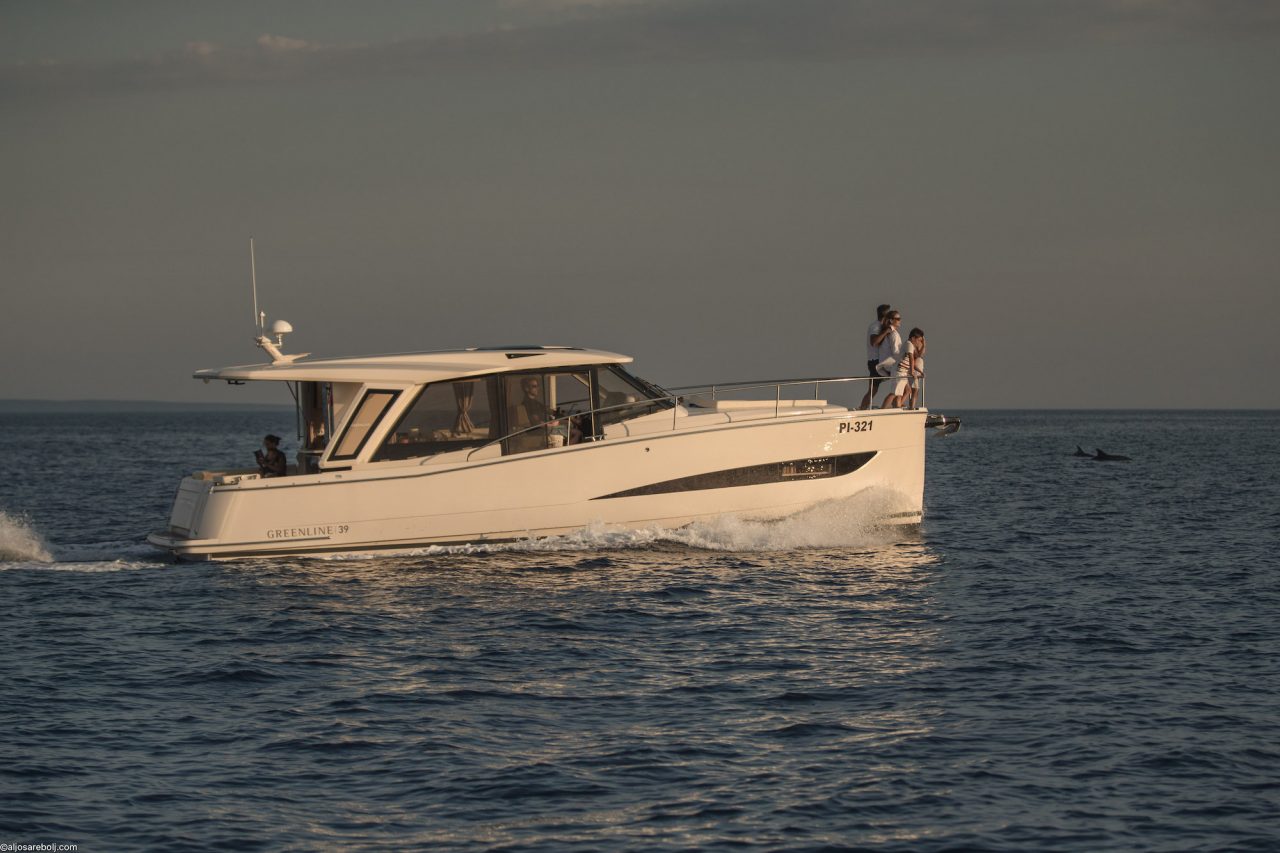 Greenline Yachts | Hybrid Yachts & Family Cruisers Australia & NZ
