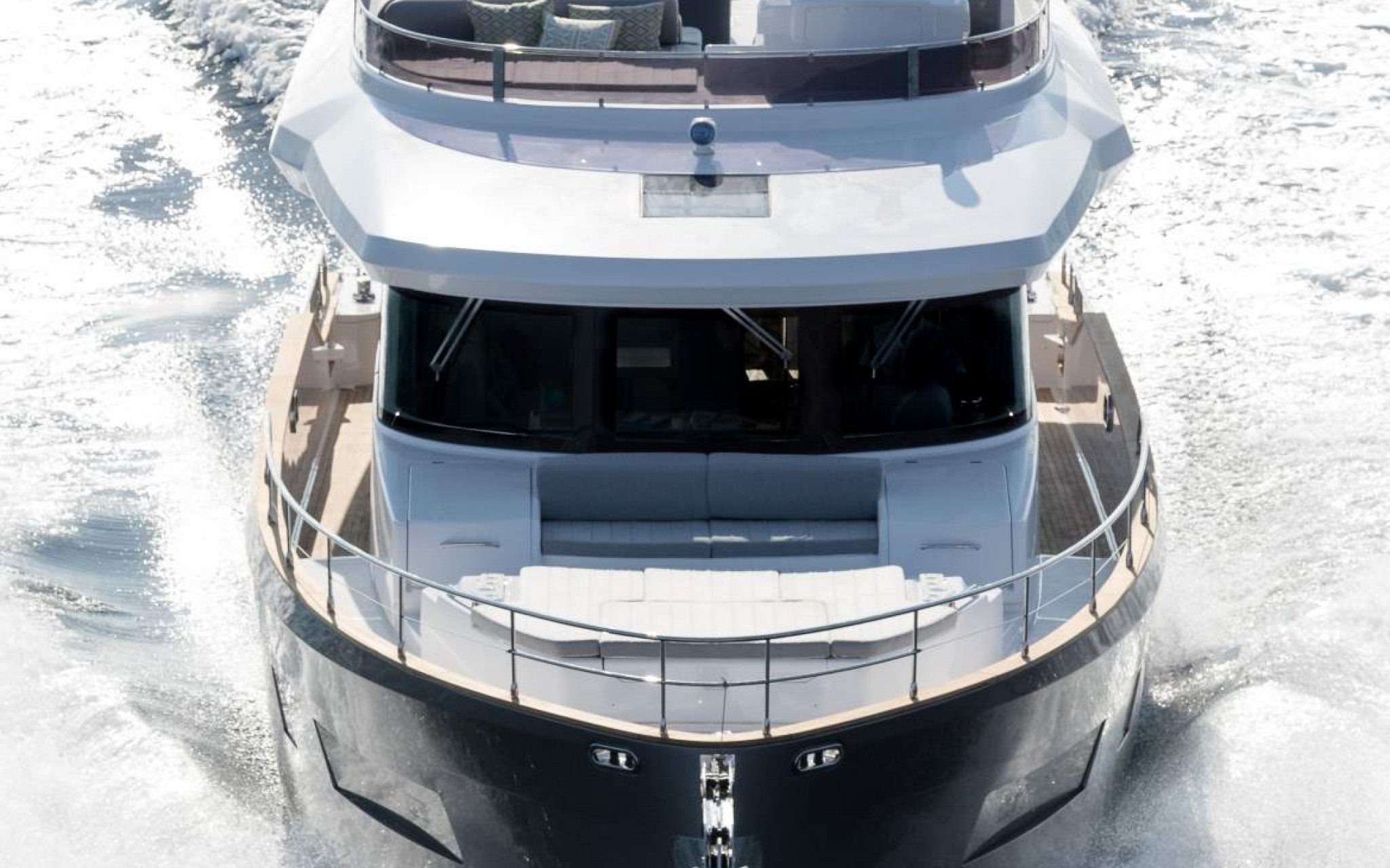 SIRENA 48 | Luxury motor yacht perfect for Australian and NZ