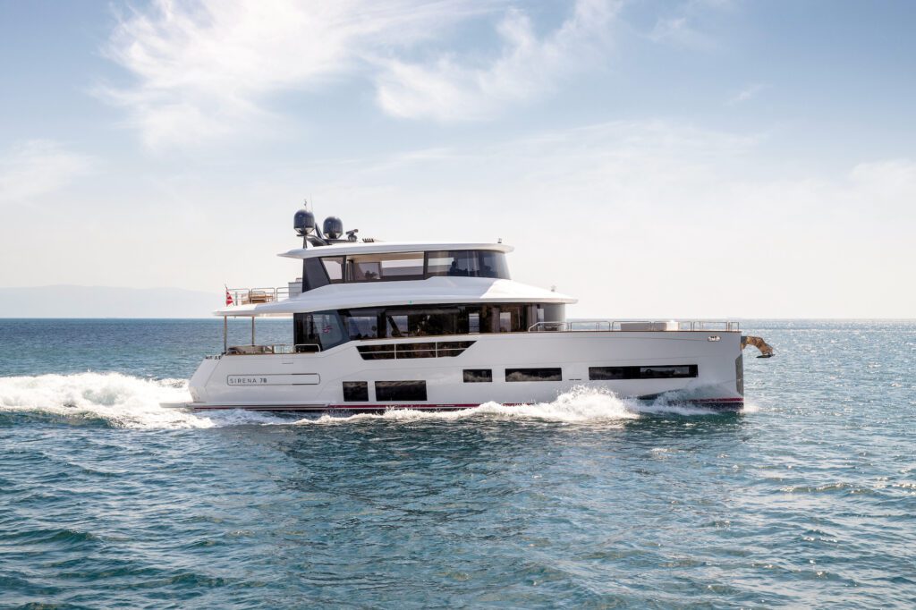 Sirena 78 Walkthrough – Luxury Yacht Tour | Eyachts