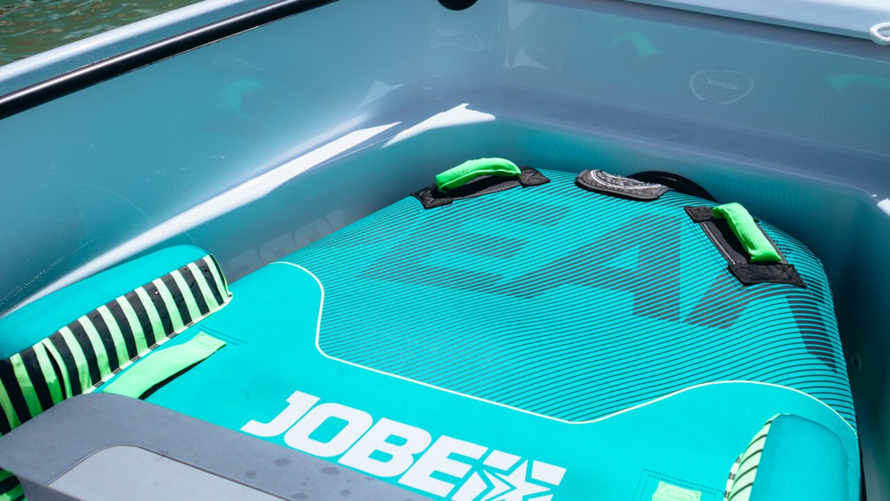 Axopar 22 Sydney – Family Watersports & Donutting Fun