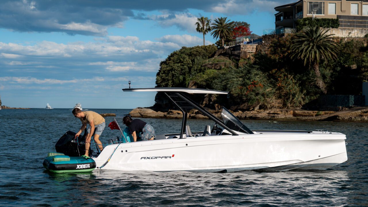 Axopar 22 Sydney – Family Watersports & Donutting Fun