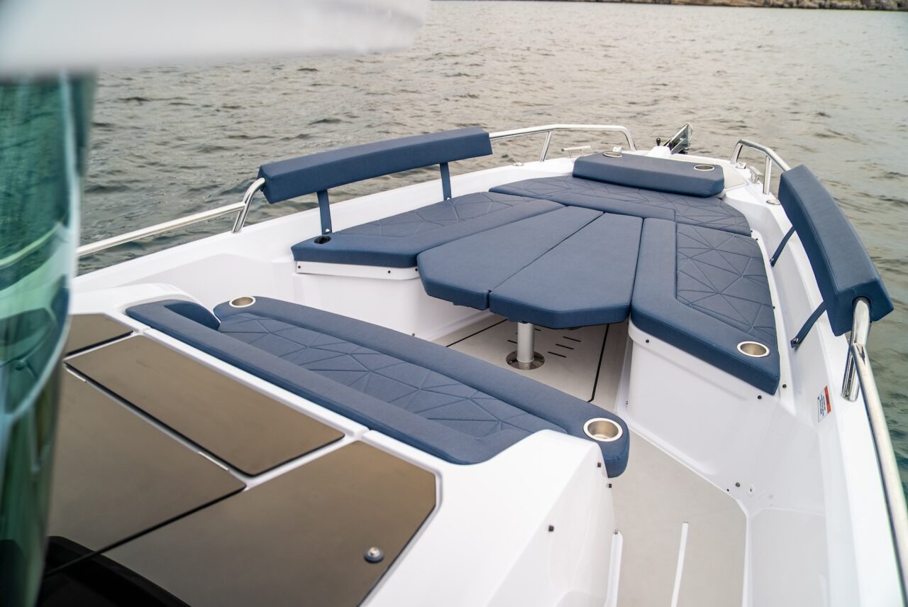 Axopar 29 Cross Cabin | Exclusive to Eyachts in Australia & New Zealand