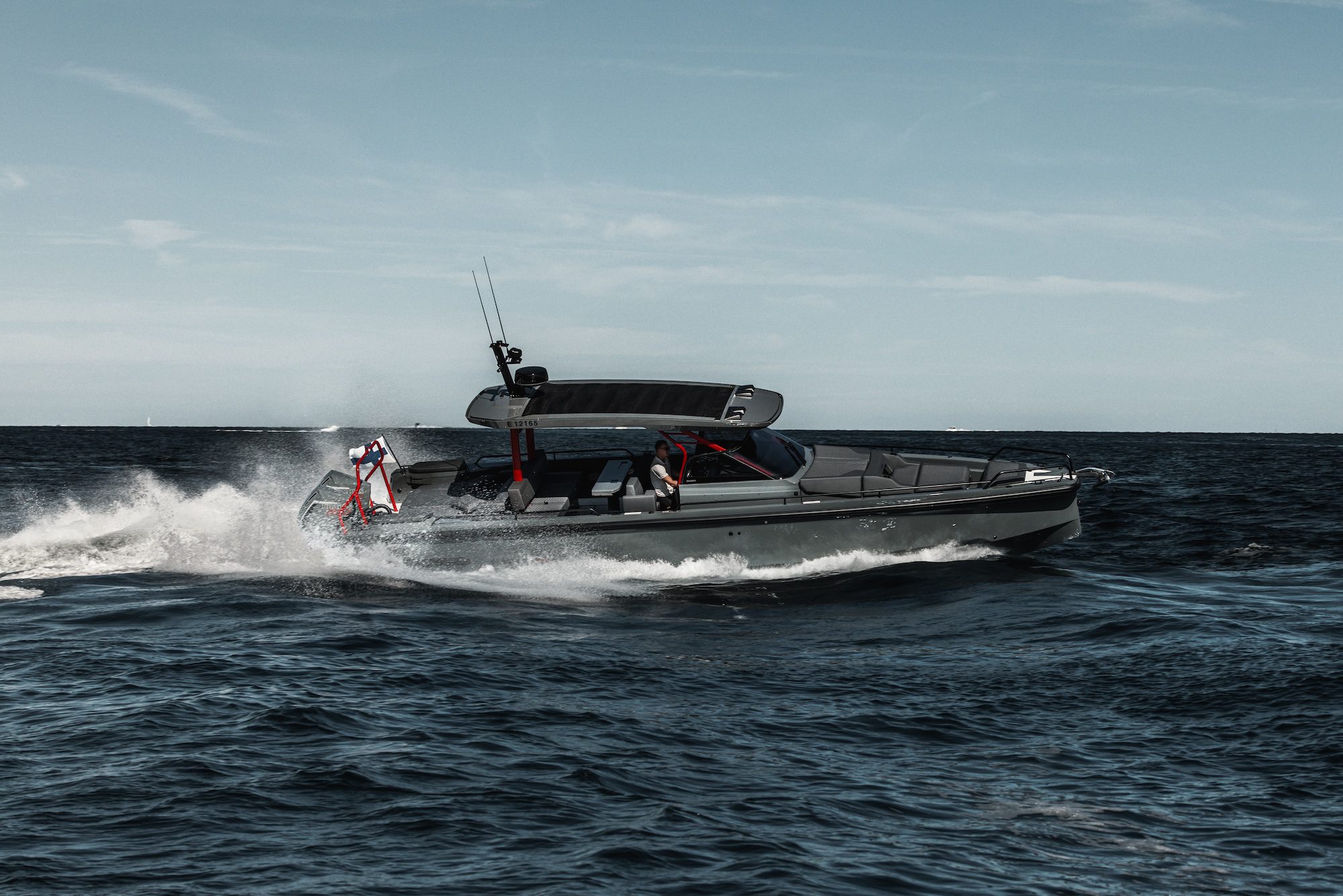 BRABUS Shadow 1000 Sun Top | Sporty Performance Powerboat