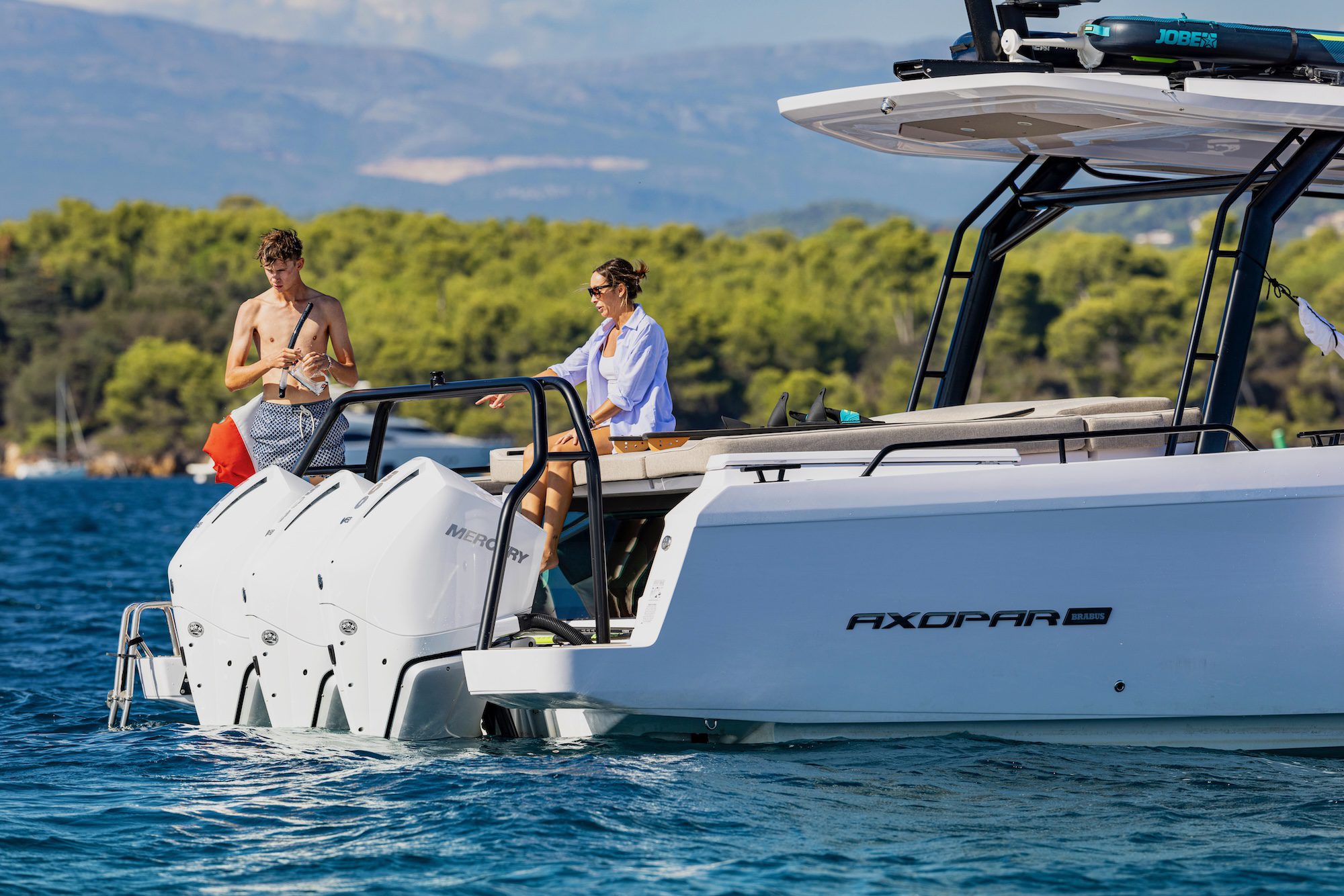 Axopar 45 Sun Top | Fast 45ft Walkaround Boat for Adventurers